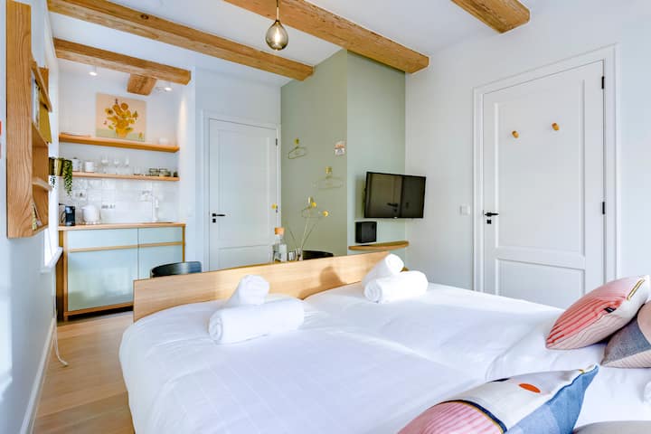Kamer Aan De Mooiste Gracht Van Amsterdam - Amsterdam
