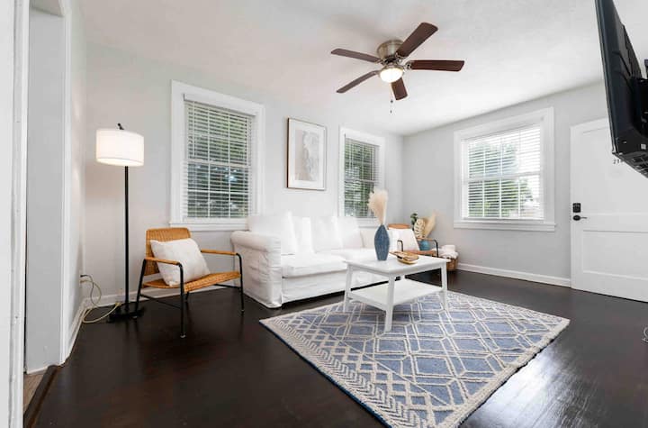 Beautiful Beach Condo - Just Steps To The Beach! - Atlantic Beach, FL