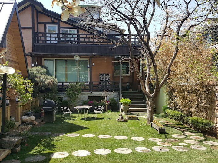 Family Travel, 서울도심속힐링, 단체, 황토집, Tv촬영多 - Hàn Quốc