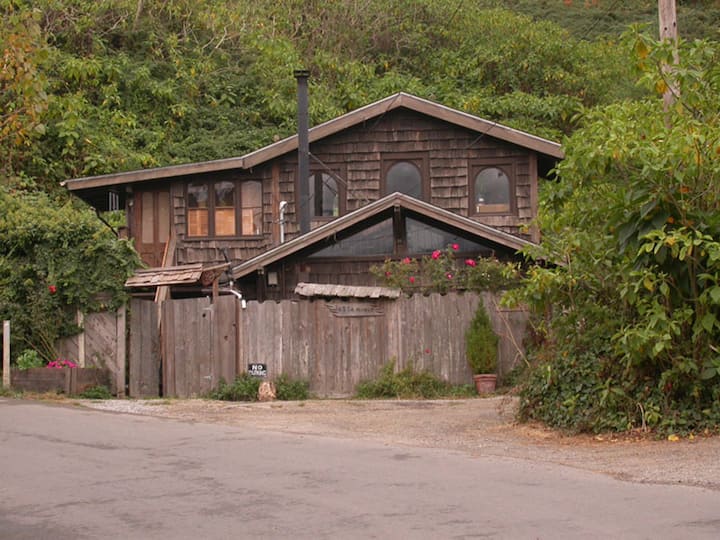 "Just A Minit" Bolinas Cottage - Bolinas, CA