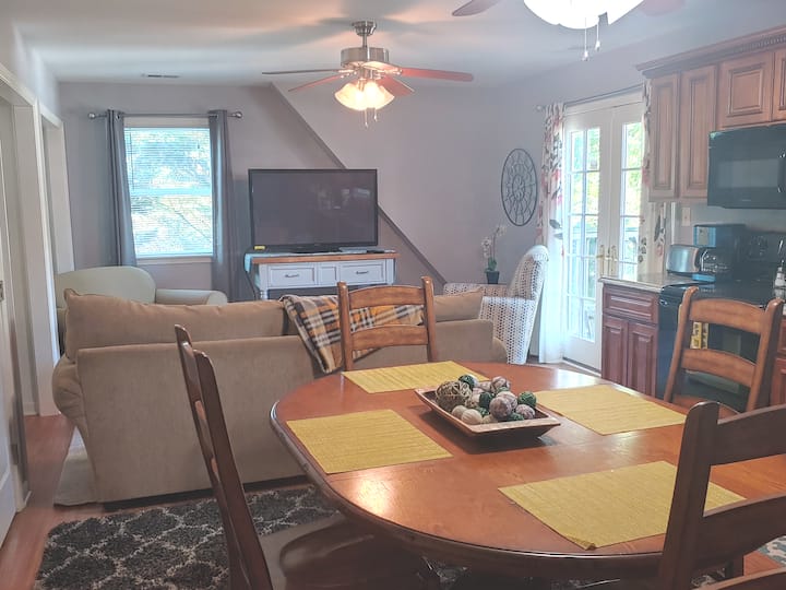 Charming  Carriage House With 2 Private Baths. - Kentucky