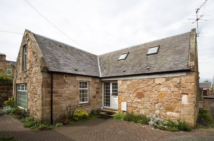 Large Cottage Near To Town And  Sandy Beaches - Ayr