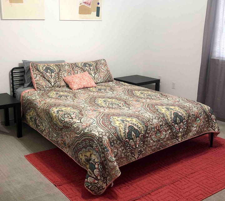 Spacious Room+private Bath/near Airport & Downtown - Austin, TX