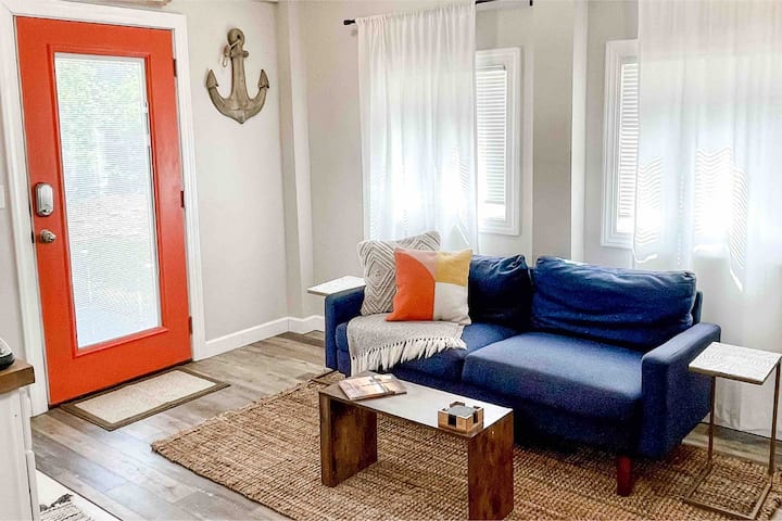 Cozy Coral Getaway- Studio Apartment For Two - Kill Devil Hills, NC