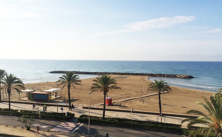 Amazing Apt. + Huge Roof Private Terrace Seafront - Cunit
