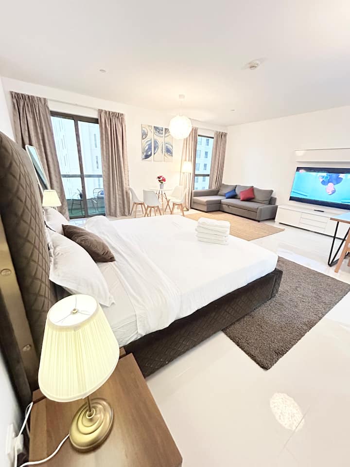 Seaside Spacious Studio With Vibrant Vibes In Jbr - Dubai Marina