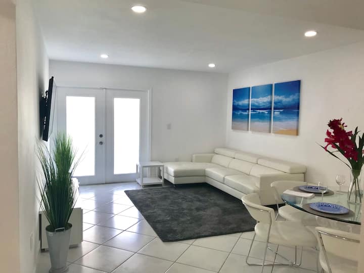 Beautiful Apartment In The Heart Of Kendall - Kendall, FL