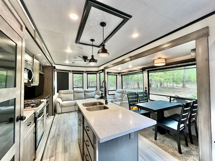 #3 Elegant Escape New, Lux, Clean, Private, Forest - Columbia Falls, MT