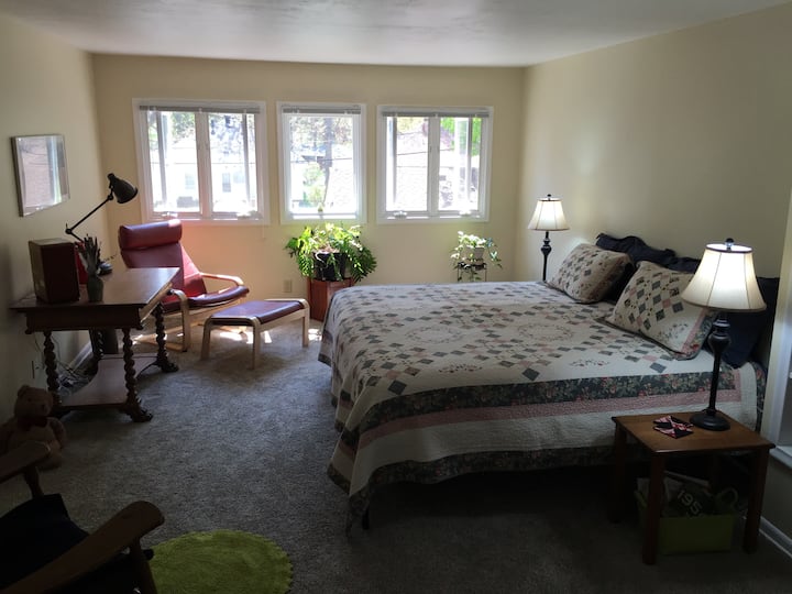 Treetops Studio On The Parkway - Minneapolis