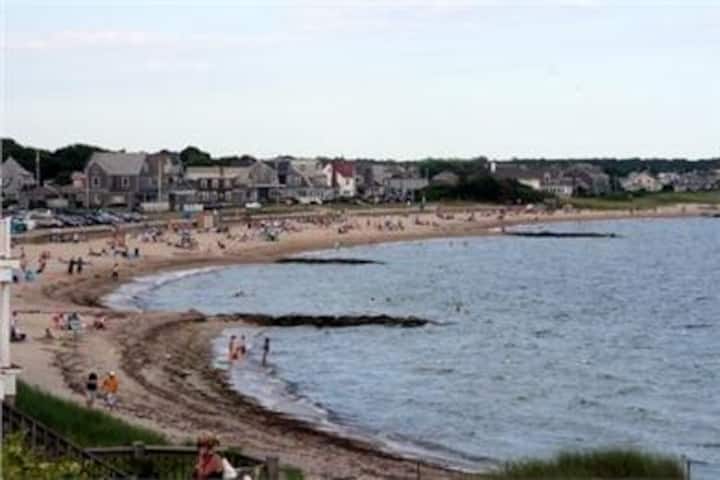 Pondview, Walk To Two Beaches, Falmouth, Ma - Woods Hole, MA