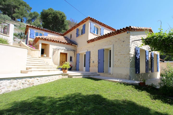 Haut De Villa Provençale  Avec Terrasse Et Jardin. - Sausset-les-Pins