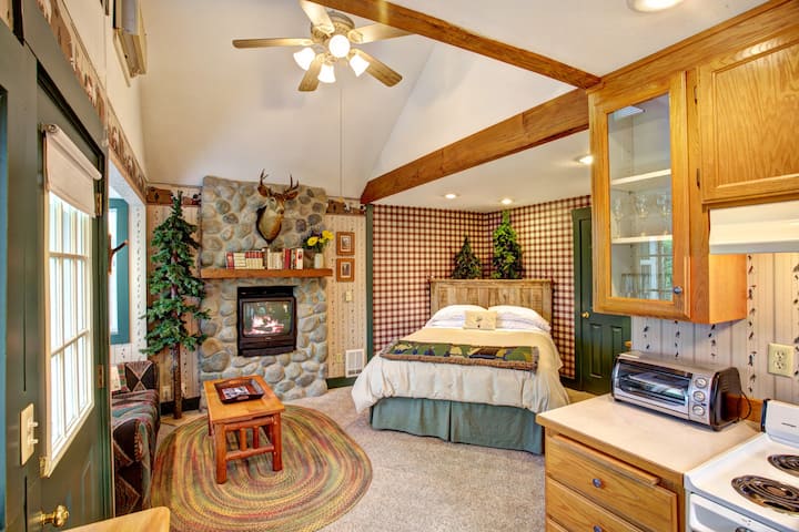 Cabin-like Retreat In Puyallup - Fife, WA
