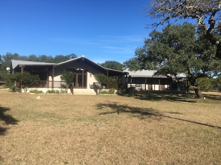 Casita South - Johnson City, TX