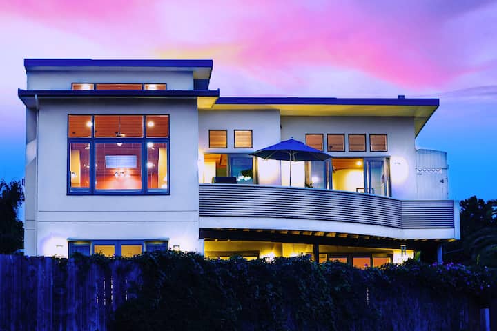 Spectacular Santa Cruz Custom Beach House - Santa Cruz, Chile