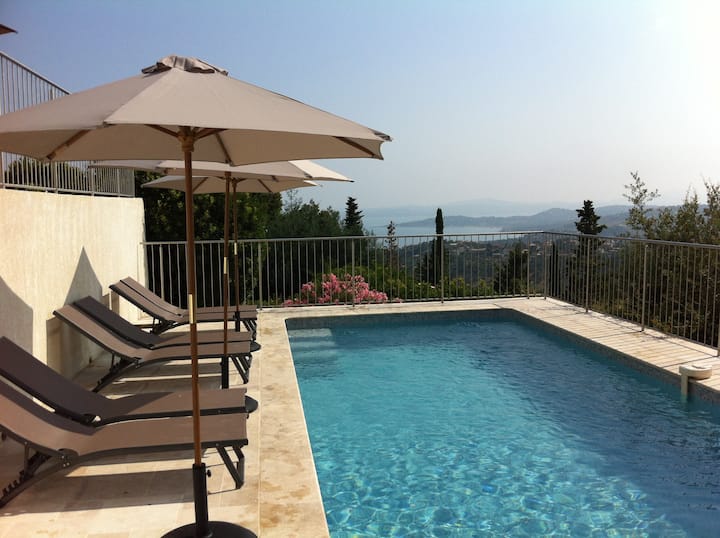 Villa Met Verwarmd Zwembad En Zeezicht - Côte d'Azur