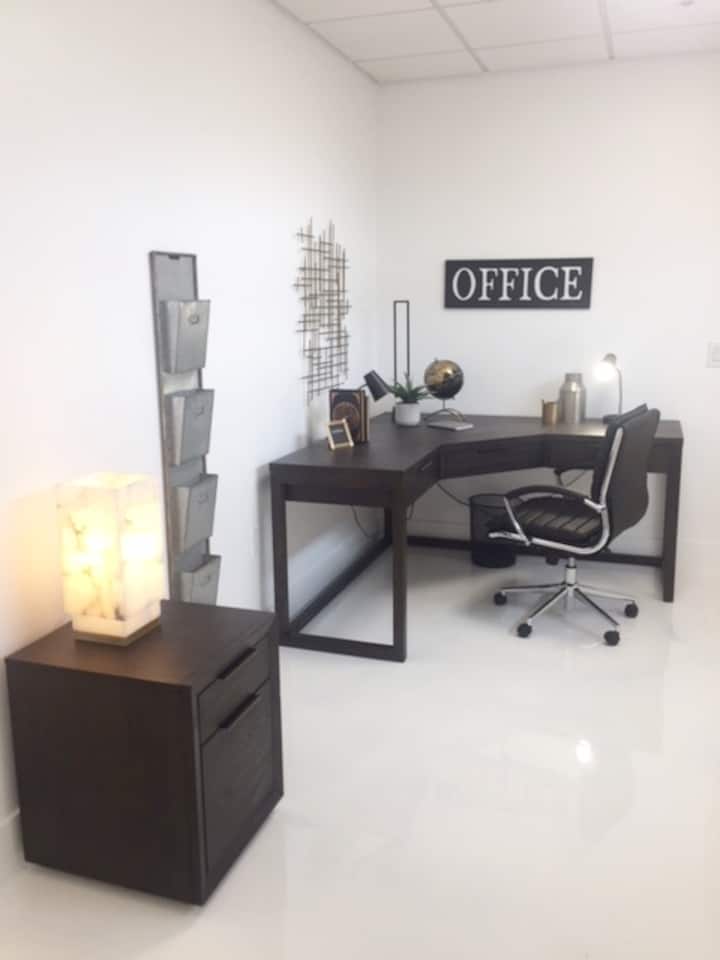 Clean & Spacious Live/work Studio - Millbrae, CA