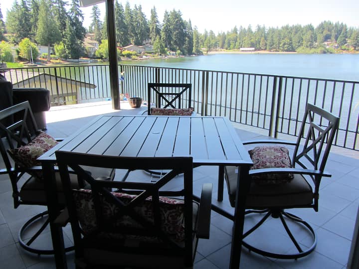 Lakefront Penthouse -  No Animal - Allergies - Federal Way, WA
