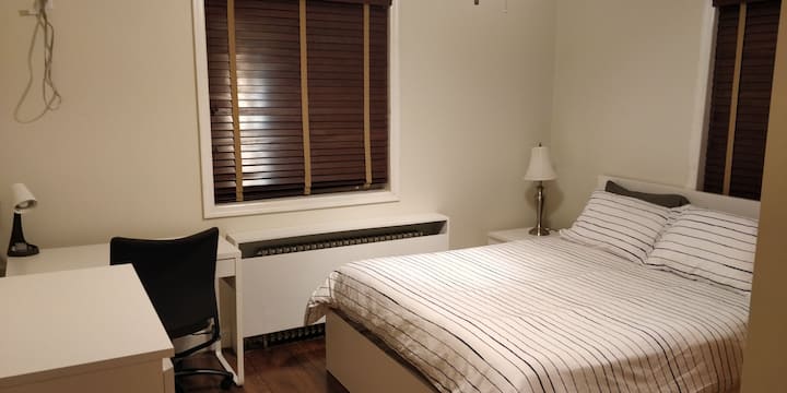 West Babylon Cozy Haven - Long Island, NY