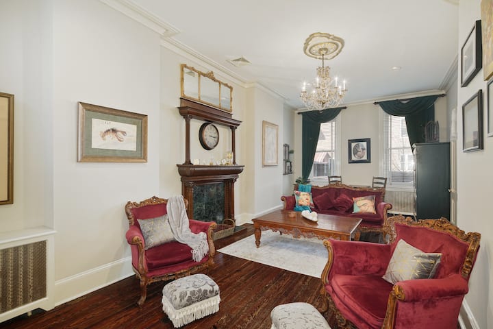 Huge Italian Market Townhouse 4bd/2.5ba - Philadelphia, PA