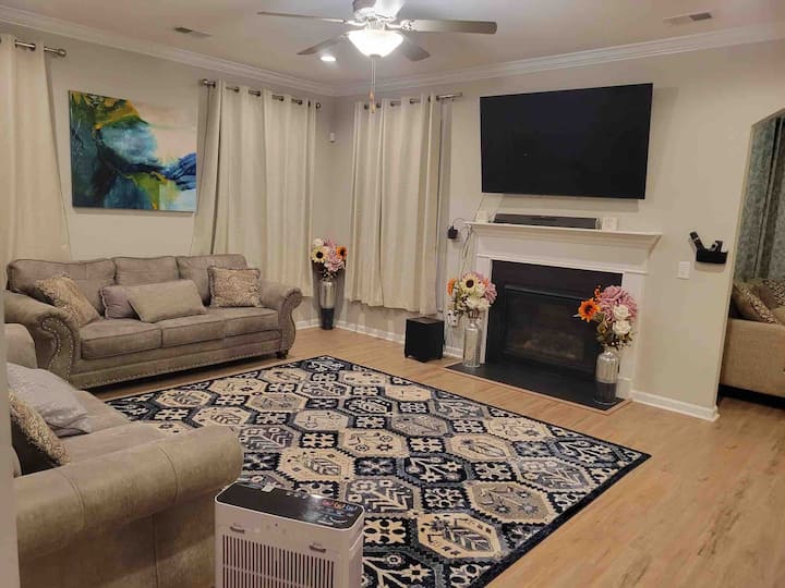 Cameo’s Joy By Amaris Corporate Rentals - Greer, SC