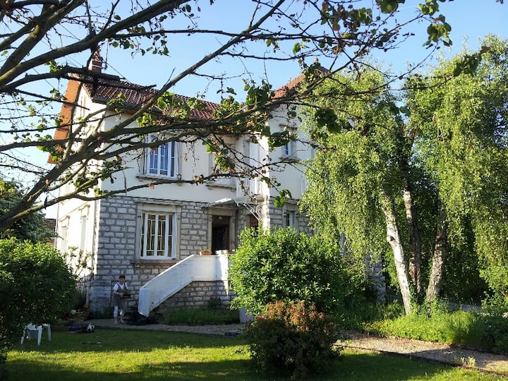 Maison Agréable, 5' Du Centre-ville - Dole
