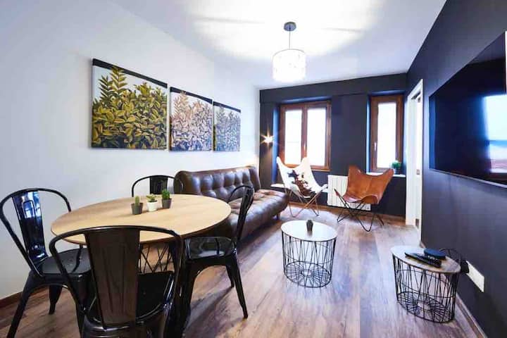 Mulhouse, Moselle 1, Place De La Réunion - Gare de Mulhouse