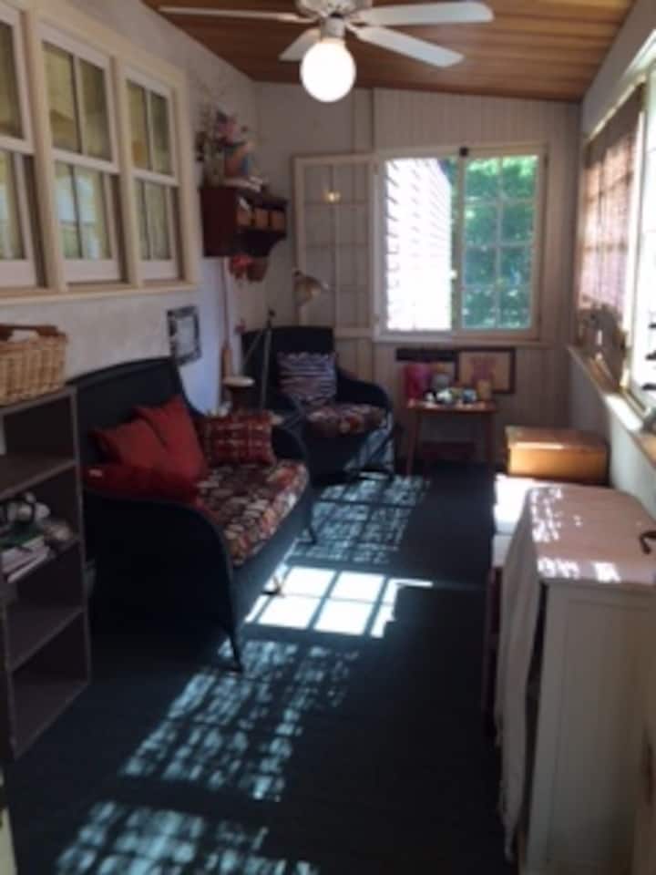 Saratoga Springs Charmer One Block To Track - Saratoga Springs, NY