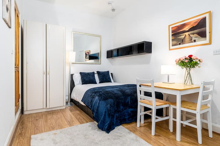 Studio Flat 10b In Hendon Central Zone 3 - Edgware