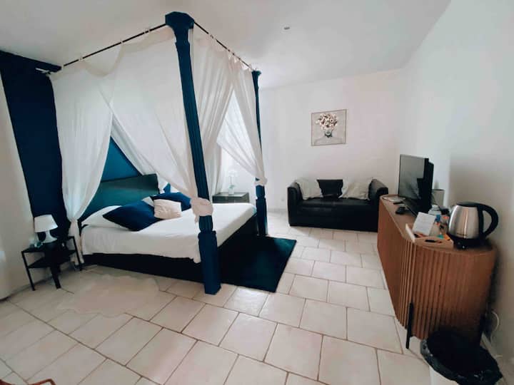 Logement Hyper Centre Chambre N°1 Entrée Autonome - Le Blanc