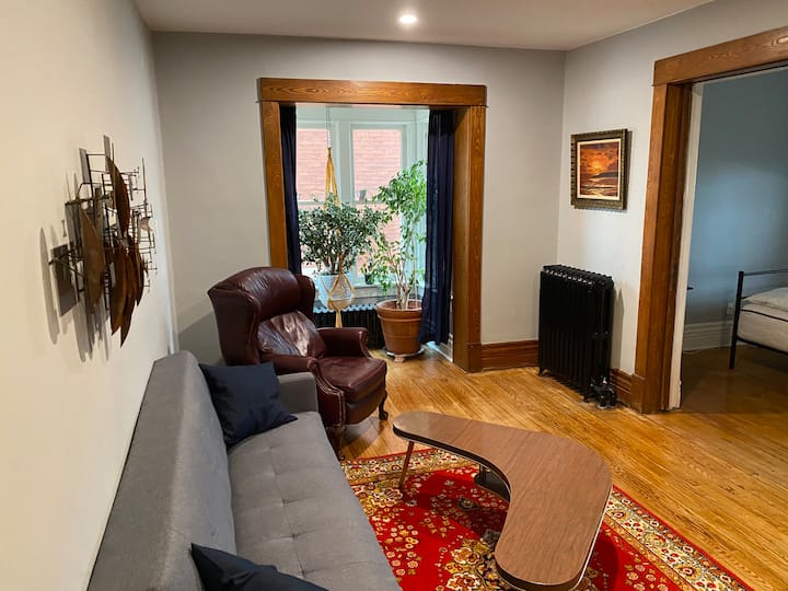 Spacious 1 Bedroom Apartment In Victorian House - 貴湖