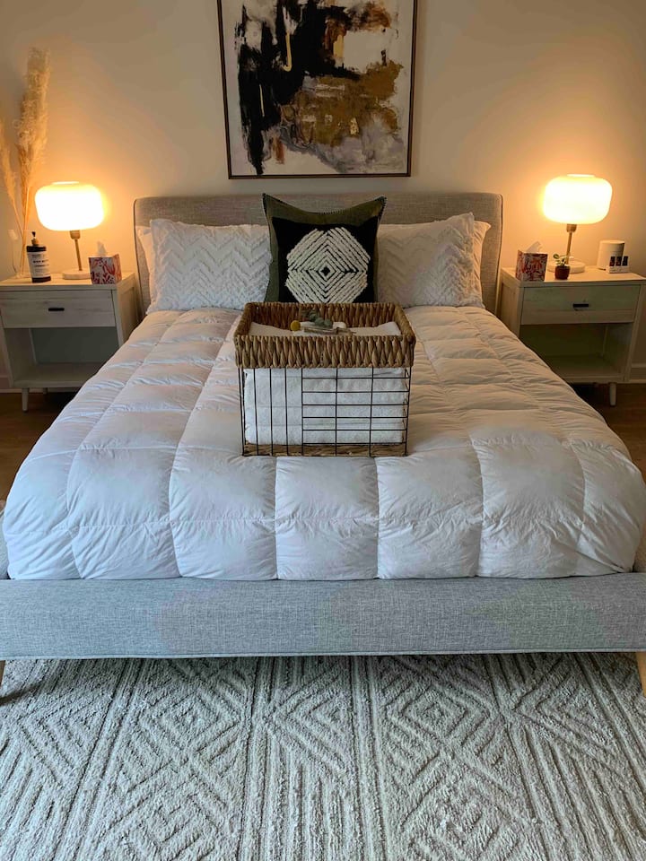 Spacious Bedroom Suite In 2-level Condominium - Halifax