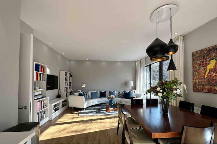 Central London Oasis: Modern Comfort In Zone 1. - London, UK