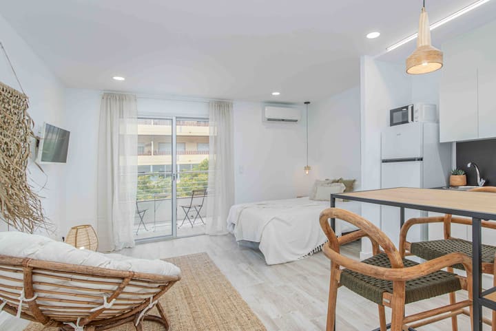Milenial Immo | Estudio Con Piscina 300 M Del Mar - Roses