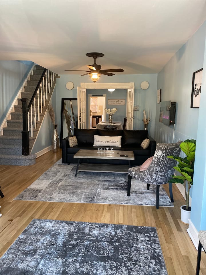 The Blue Gem- 3bedroom Townhouse - Philadelphia, PA