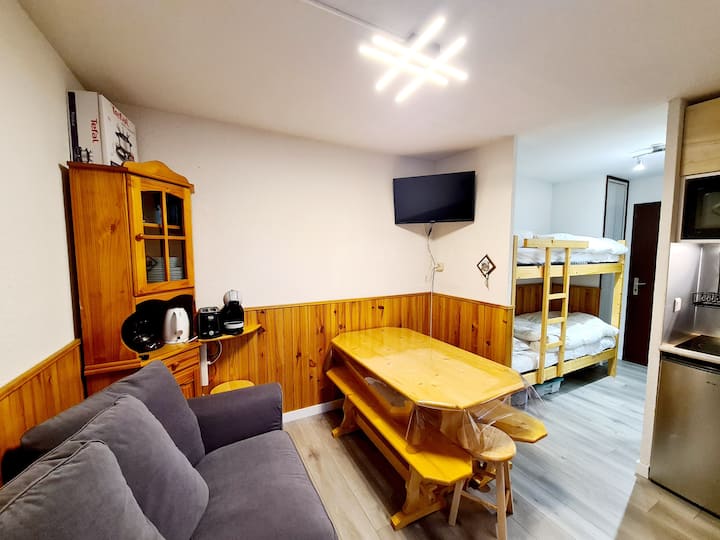 Rez De Chaussée Au Pied De La Station - Hirmentaz