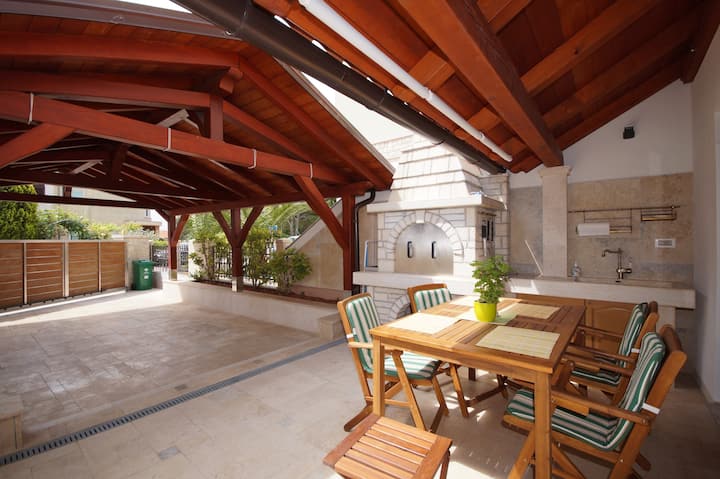 Nicoletta Apartment - Pula