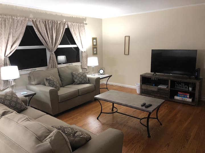 Convenient Newly Furnished Cedar Bluff Mid-century - Melton Hill Lake, TN