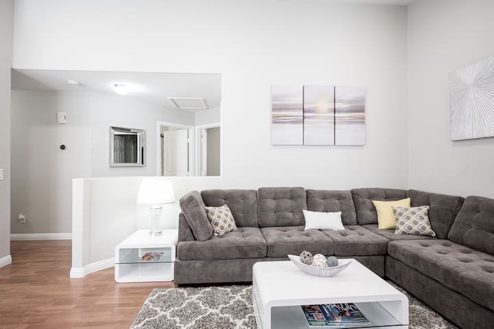 Modern, Cozy 3br/2ba House. 15 Min. From Strip! - Spring Mountain Ranch State Park, Blue Diamond