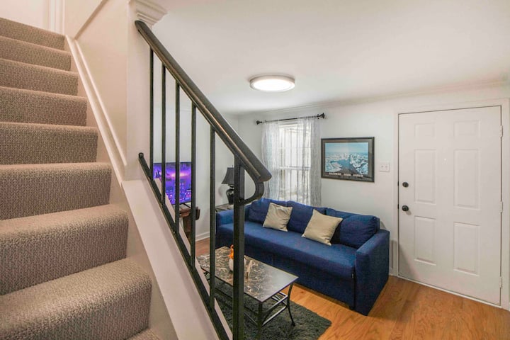2 Bedrooms ~ Washington Village~ Gated Parking - Baltimore