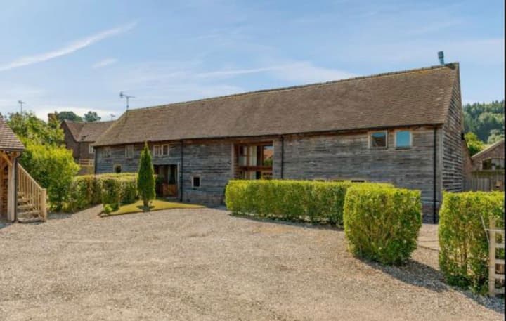 Serafina Cottage With Hot Tub - Leominster