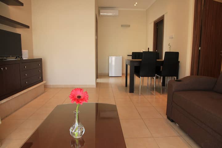 Fwtini Luxury One-bedroom Apt - Agia Napa