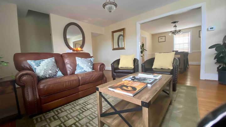 Cozy Cottage-15min Walk To Historic Downtown Mall! - Charlottesville, VA