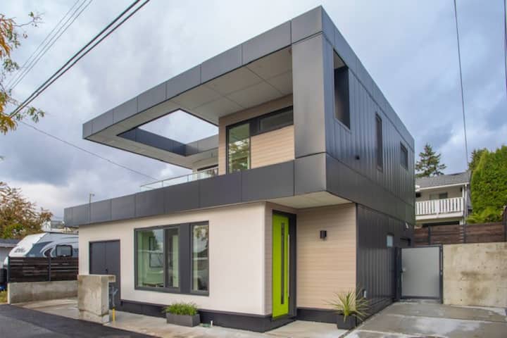 ★Beautiful Modern Award Winning Guest Home- N.van★ - Vancouver