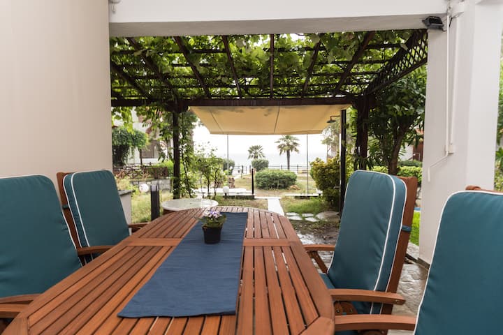 Alexger Nikiti Deluxe Beachfront Seaview House - Sarti