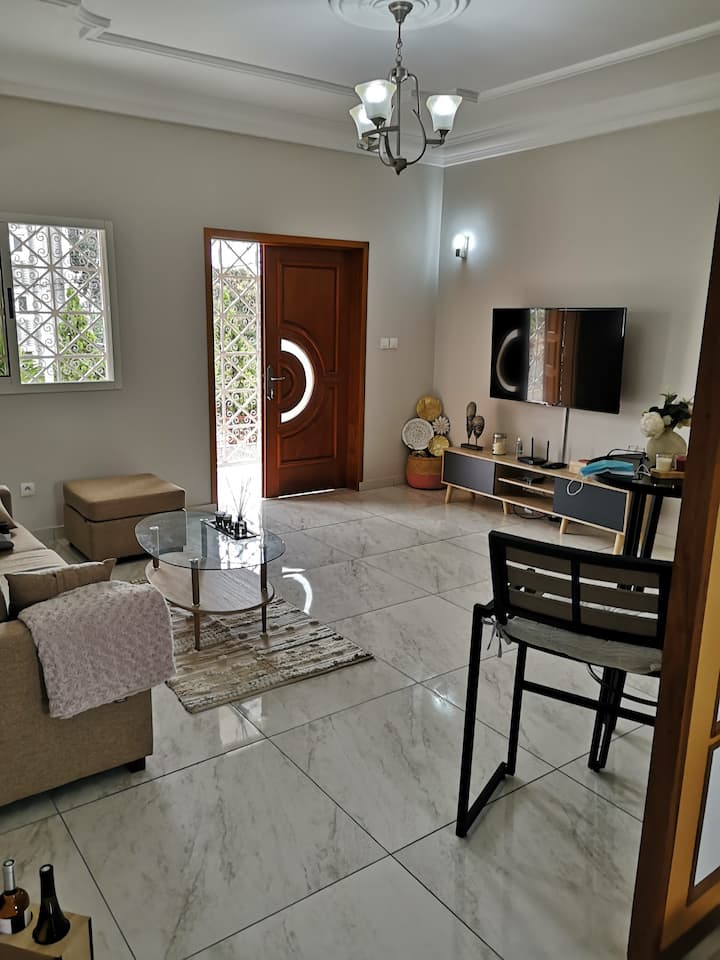 Libreville - Angondjé: Résidence Les Albatros Apt1 - Libreville