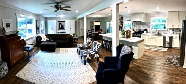 Lovely Clemson Home For Several Families - Clemson, SC