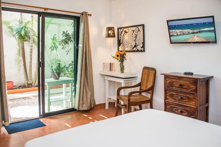 Comfy Ground Floor Studio, Sleeps 2, Near 5th Av. - Playa del Carmen