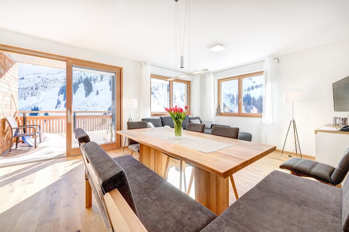 5-zi Fw, 2 Bäder Mit Sauna Und Großer S-balkon - Damüls