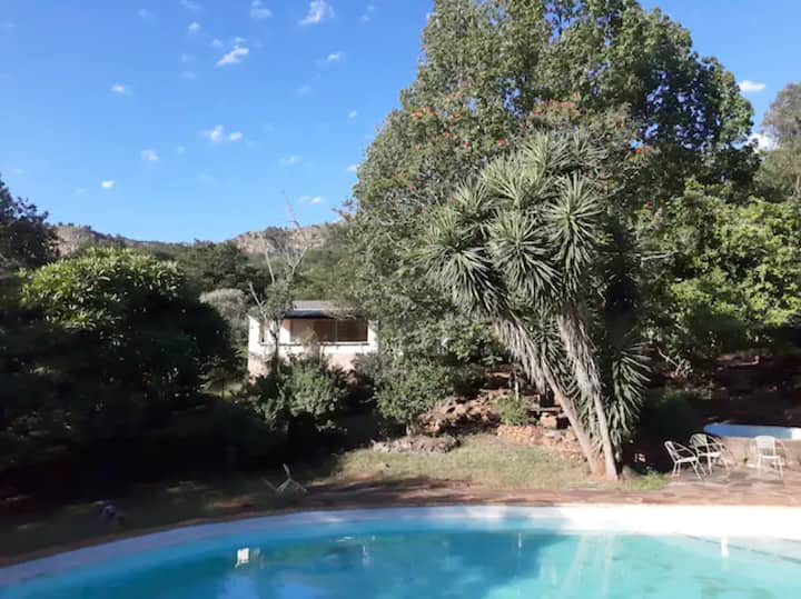 Goederus - Loerie Self-catering Cottage On Farm - Schoemanskloof