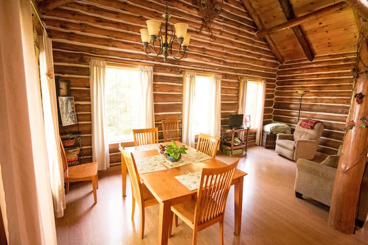 Hi-Tor Hideaway. The Cure for Cabin Fever. - Cabins for Rent in Naples ...